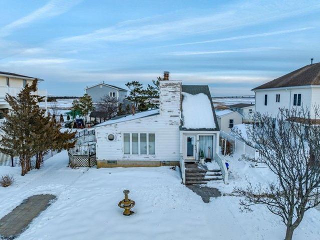 21 Point Dr, Somers Point, NJ 08244