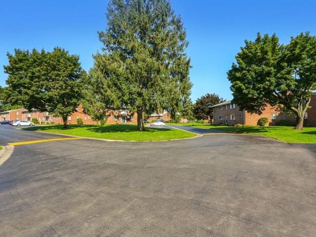 21 Portland Ct, Rochester, NY 14621