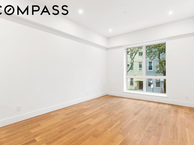 21 Powers Street, Brooklyn, NY