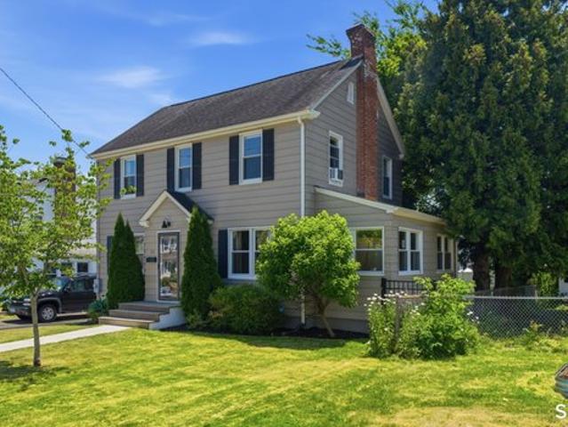 21 Richard St, West Hartford, CT 06119