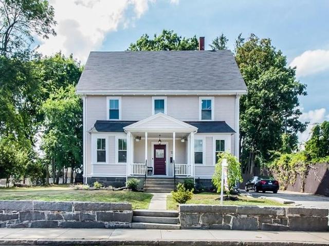 21 Robertson St, Quincy, MA 02169