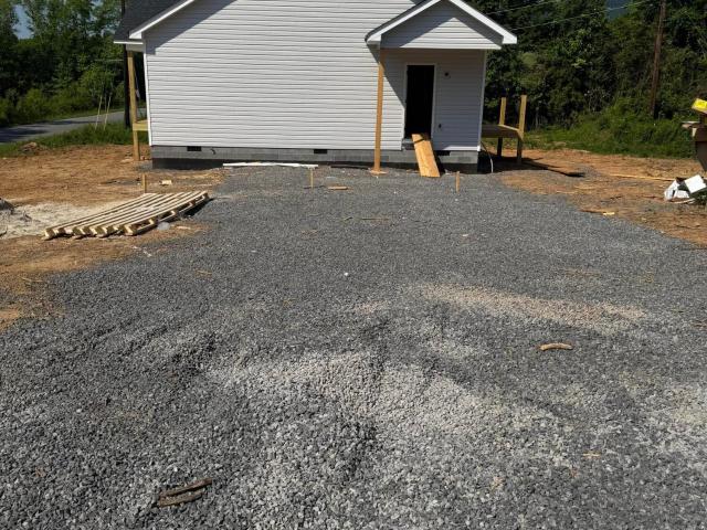 21 Robin Hill Road