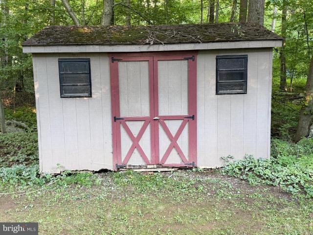 21 Rocky Lane