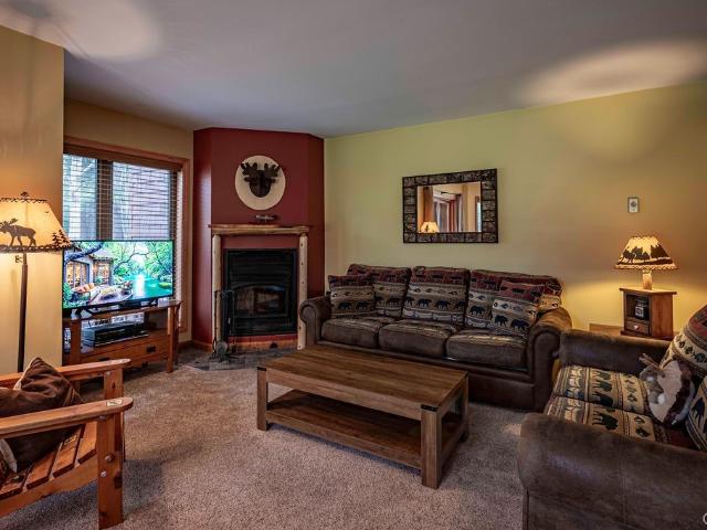 21 Rocky Point Circle