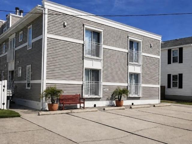 21 S Madison Ave Apt 2, Margate, NJ 08402