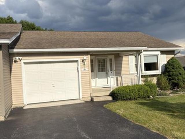 21 S Court Dr, Greenville, NY 12083