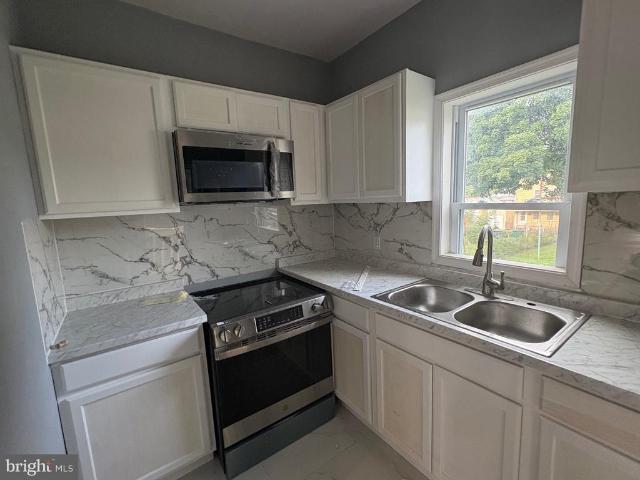 21 S Locust Street