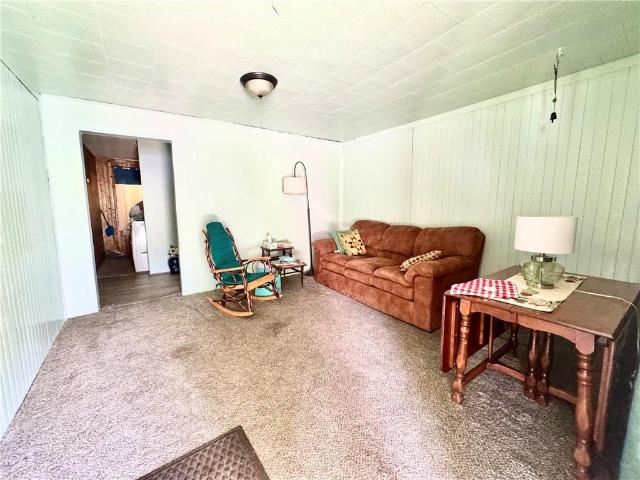 21 S Round St, New Castle, PA 16101 | MLS #1713 | Compass