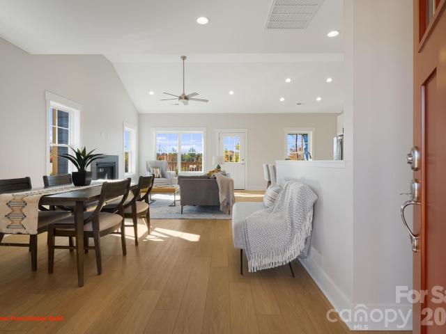 21 Sandstone Drive
