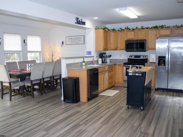 21 Shoreline Rd