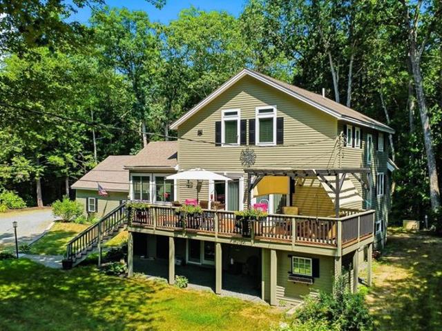 21 Shangri La Dr, Moultonborough, NH 03254