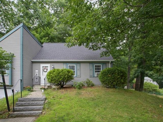 21 Shelburne Rd, Nashua, NH 03063