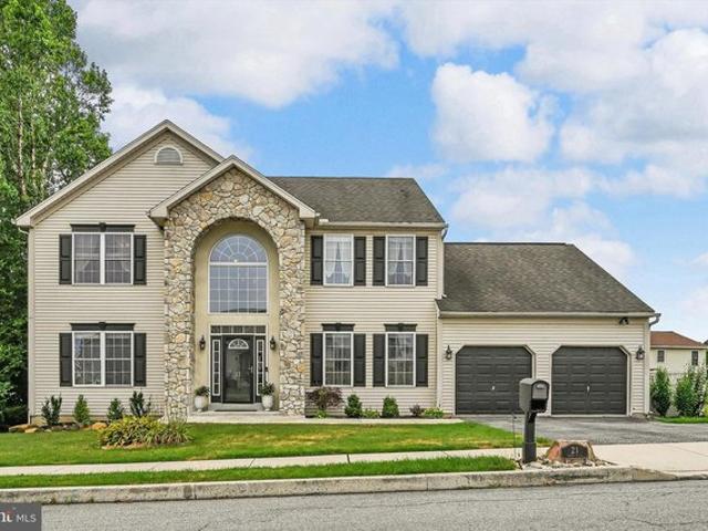 21 Shelly Dr, Sinking Spring, PA 19608