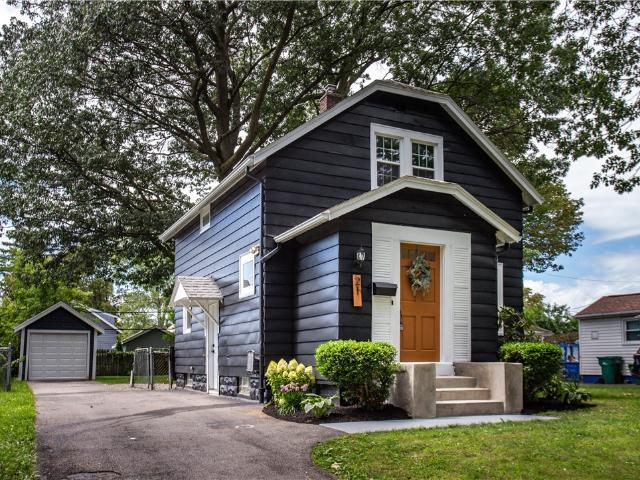 21 Sheraton Drive