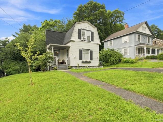 21 Shuit Pl, Central Valley, NY 10917
