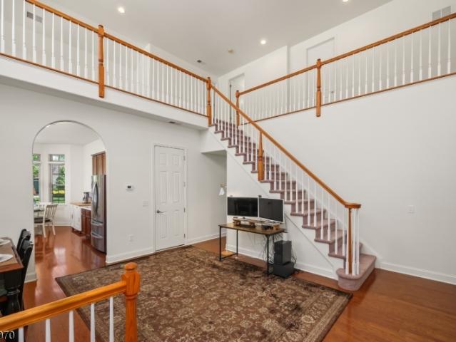 21 Sylvia St