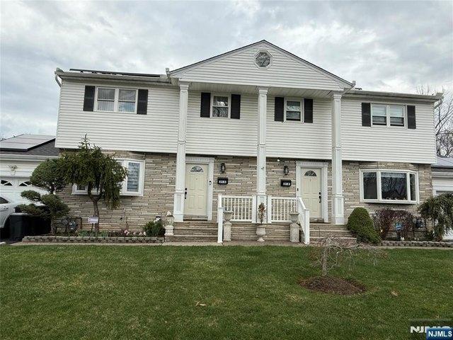 21A Millar Ct, Paramus, NJ 07652