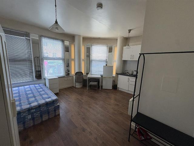 21A Sentinel Square, Hendon NW4, Studio to rent, £1,190 pcm | PrimeLocation