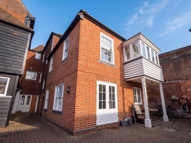 21A Palace Street, Canterbury CT1, 1 bed flat to rent, £1,050 pcm | PrimeLocation