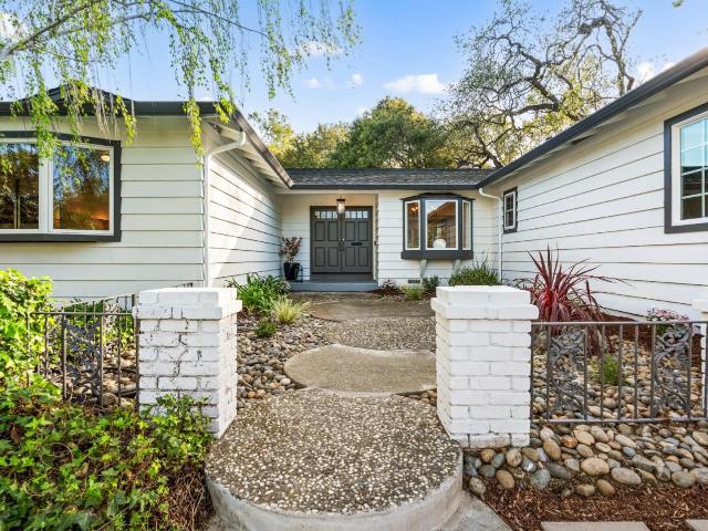 22044 Creekside Court