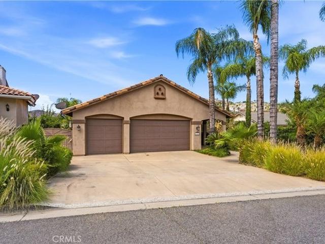 22049 Loch Lomond Dr, Canyon Lake, CA 92587