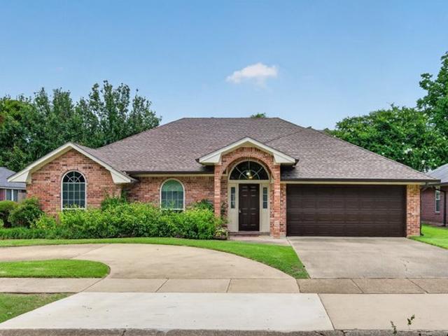 2204 Middle Creek Blvd, Bossier City, LA 71111