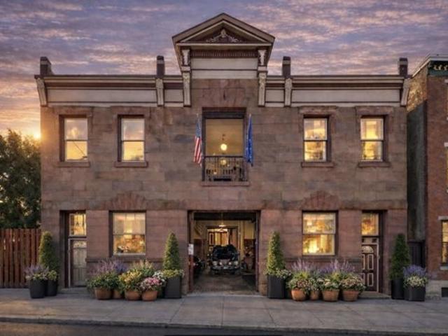2204 Mount Vernon St, Philadelphia, PA 19130