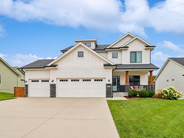 2204 NE Park Dr, Grimes, IA 50111