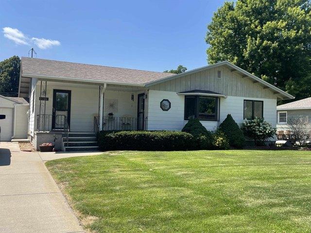 2204 Avenue G, Gothenburg, NE 69138