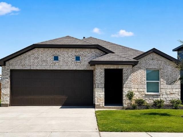 2204 Bakersfield Dr, Fort Worth, TX 76036