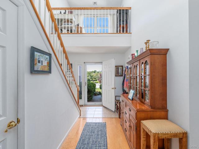 2204 Cedar Path