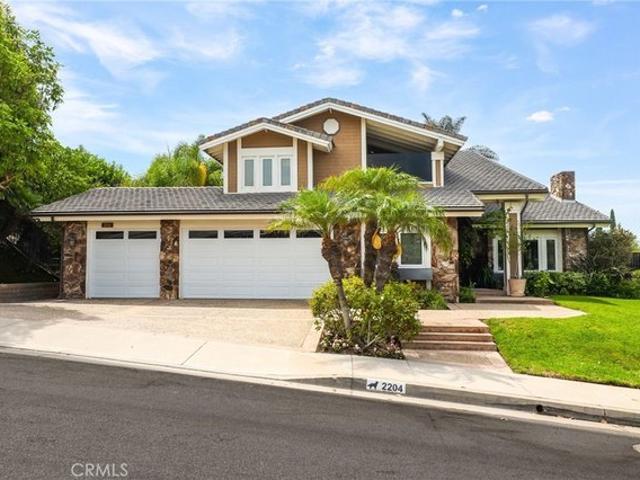 2204 E Vista Mesa Way, Orange, CA 92867