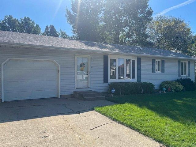 2204 F St, South Sioux City, NE 68776