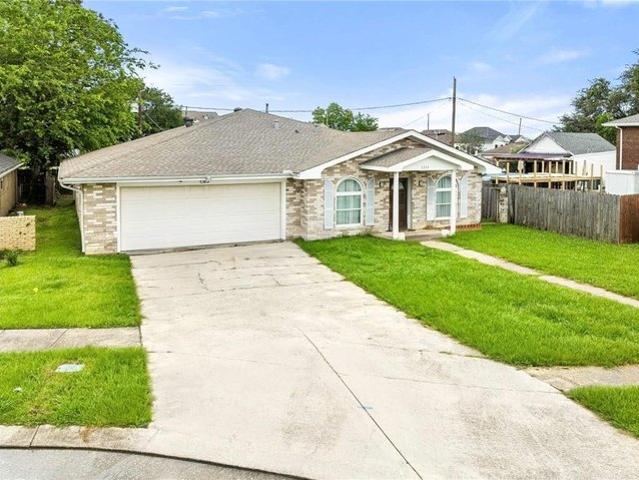 2204 Gallant Dr, Chalmette, LA 70043
