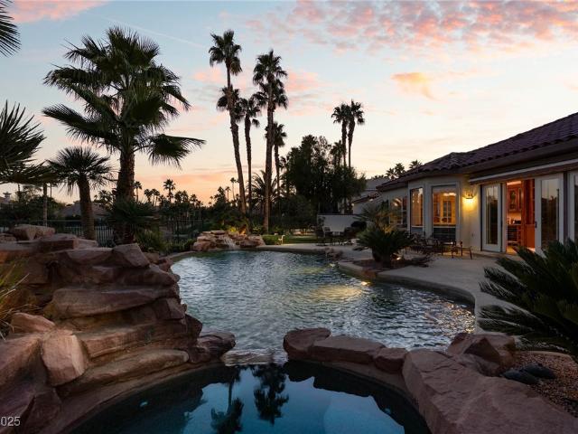 2204 Glenbrook Way, Las Vegas, NV 89117 | MLS #2645 | Compass