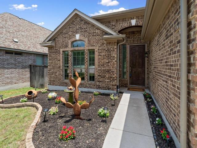 2204 Granite Hill Dr