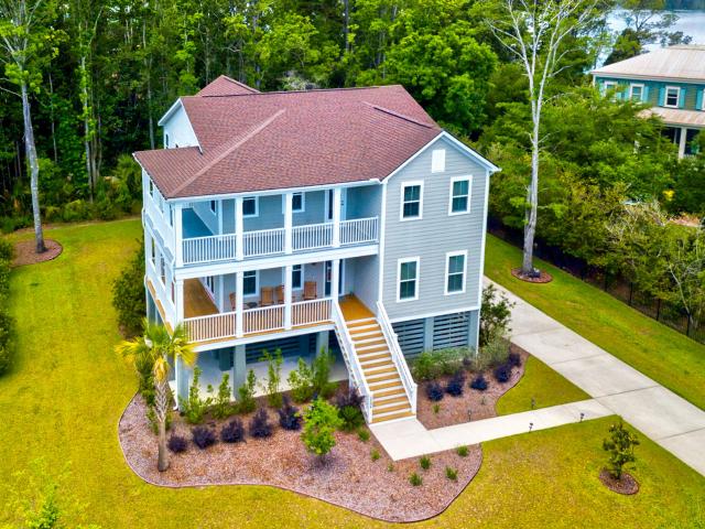 2204 Hartfords Bluff Circle