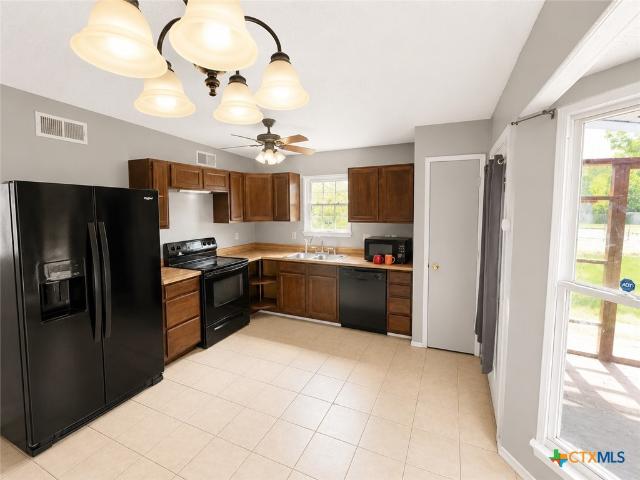 2204 Hemlock Drive