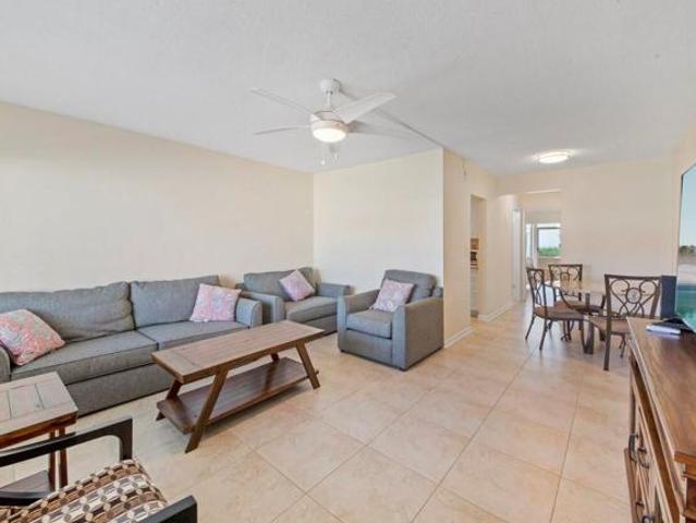 2204 Lake Osborne Dr #2, Lake Worth, FL 33461