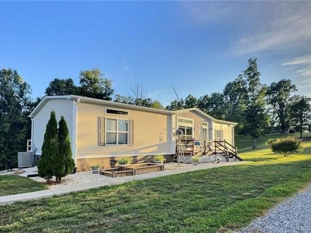 2204 Pads Rd, North Wilkesboro, NC 28659