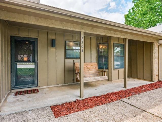 2204 Park Springs Ct, Arlington, TX 76013 | MLS #21229 | Compass