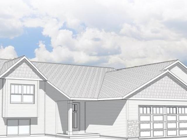 2204 S Cottonwood Ave, Marshfield, WI 54449