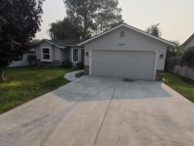 2204 S Ivy St, Nampa, ID 83686