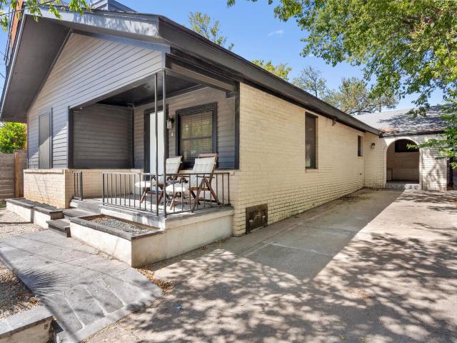 2204 Santa Rita St