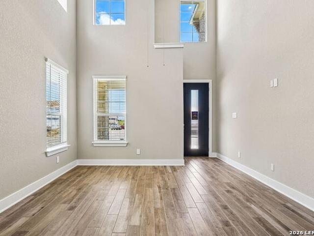 2204 Southerland Trail