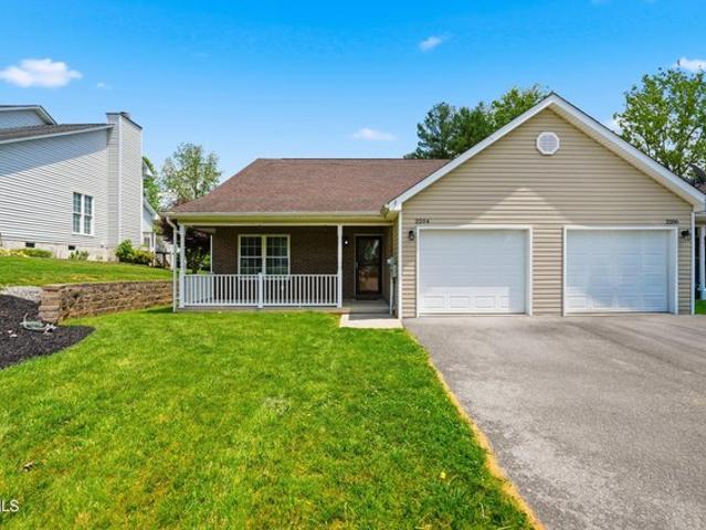 2204 Valley Dr, Bristol, VA 24201