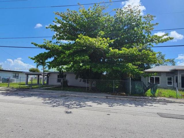 22055 114th Ave SW, Miami, FL 33170