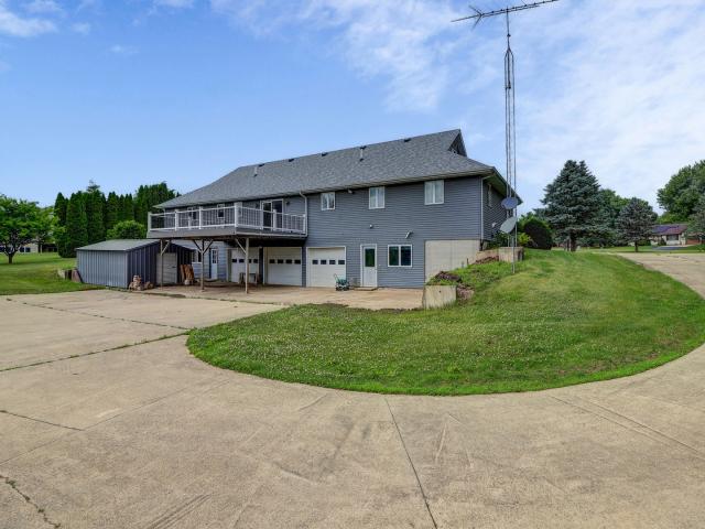 2205 Meadows Drive
