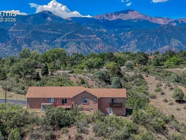 2205 Mesa Rd, Colorado Springs, CO 80904
