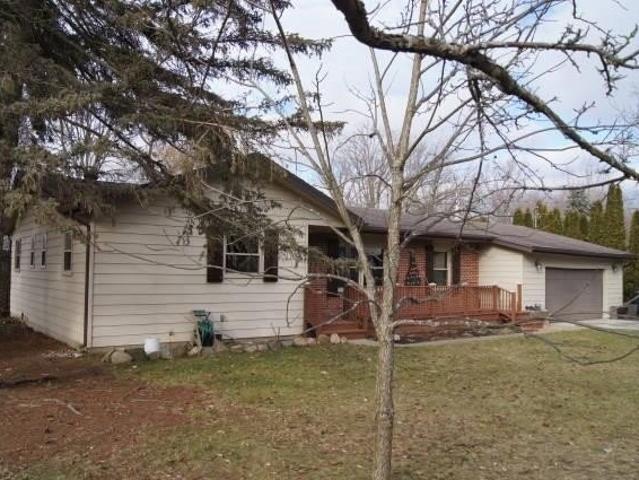 2205 Miark Dr, Oregon, MI 48446